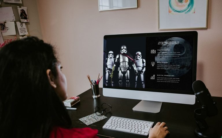 Star Wars Powerpoint Templates + Bonus: Google Slide & Keynote