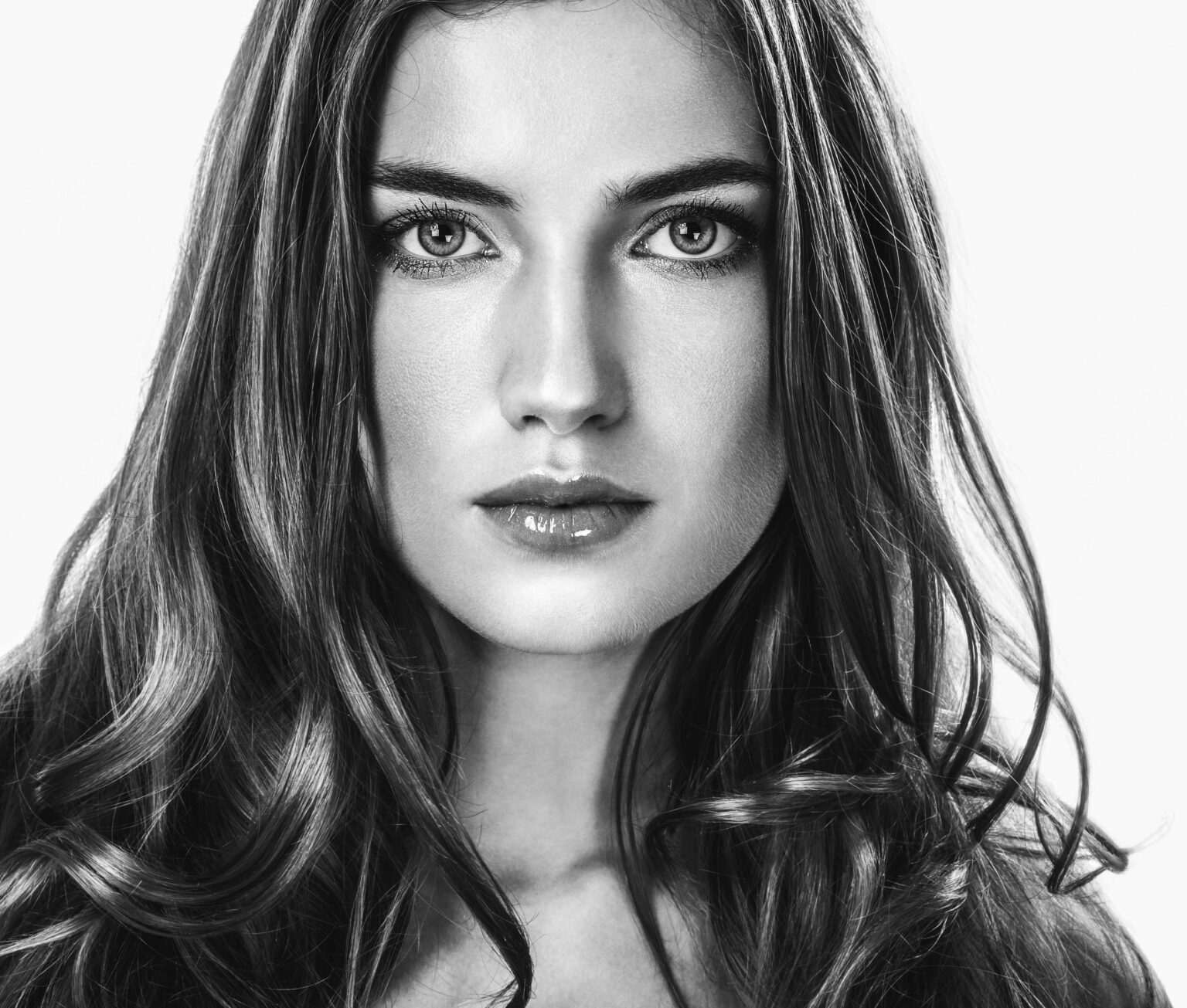 10 Black and White Portrait Drama – MasterBundles