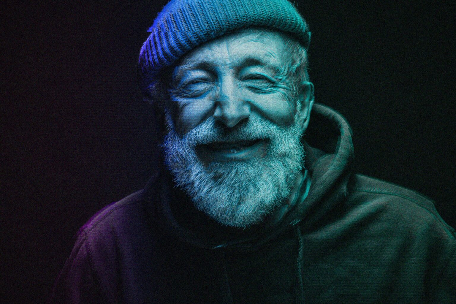 RGB Distortion Effect with Gradients – MasterBundles