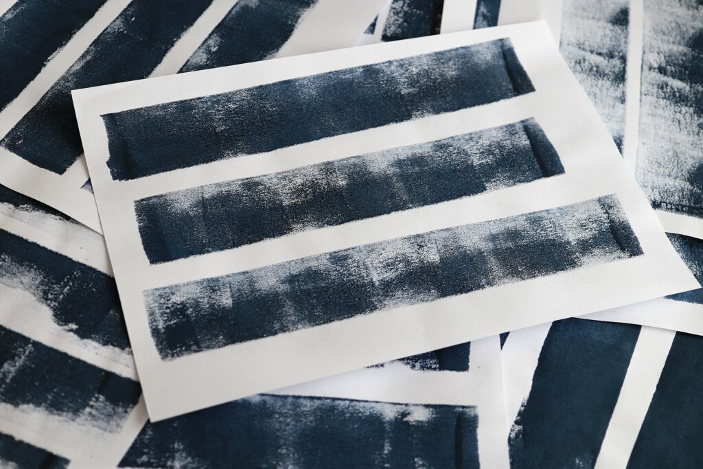 40 Roll Stroke Brushes for Ai & Ps – MasterBundles