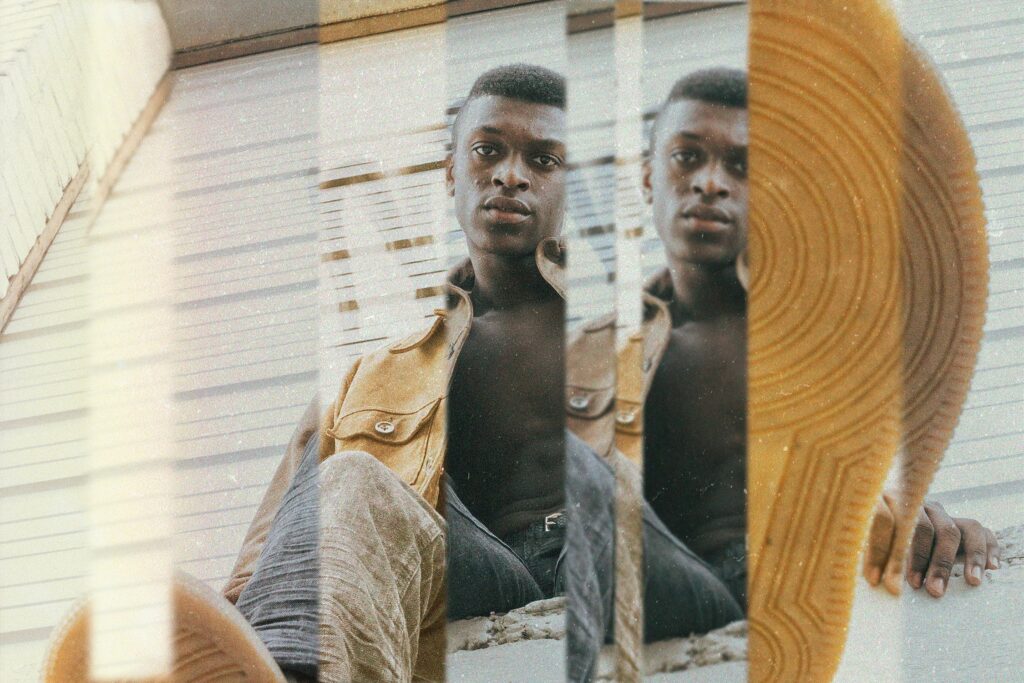 Distorted Sunlit Mirror Effect – MasterBundles