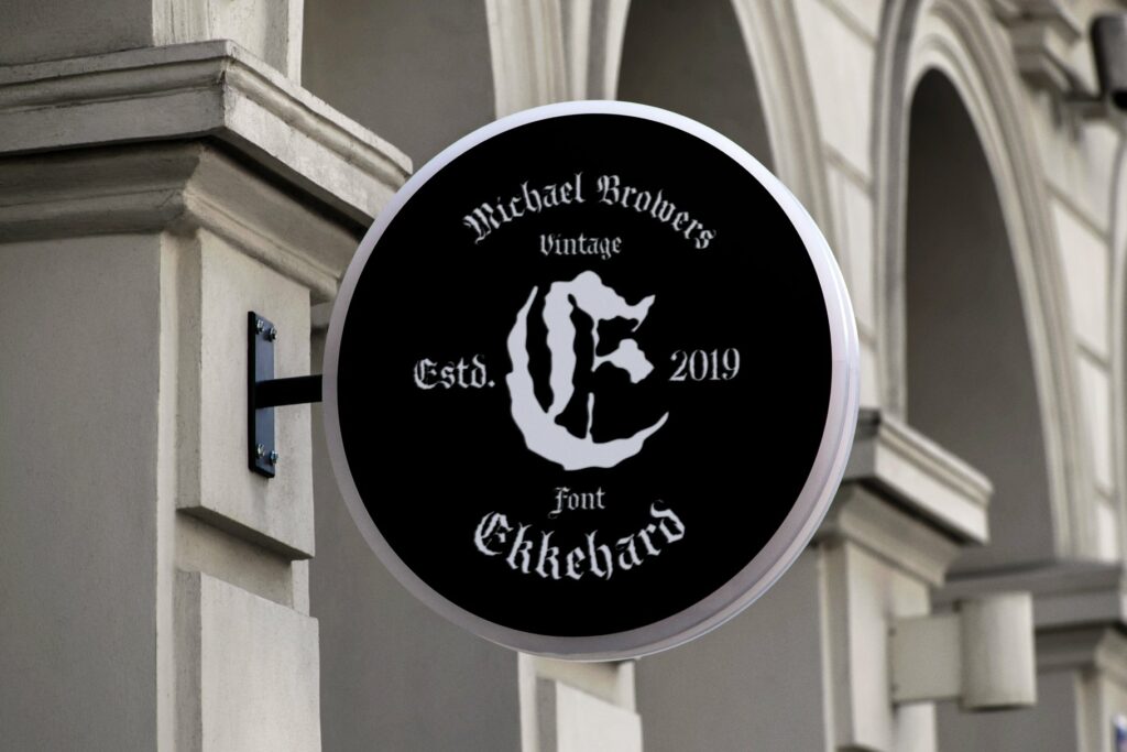 Ekkehard Font – MasterBundles