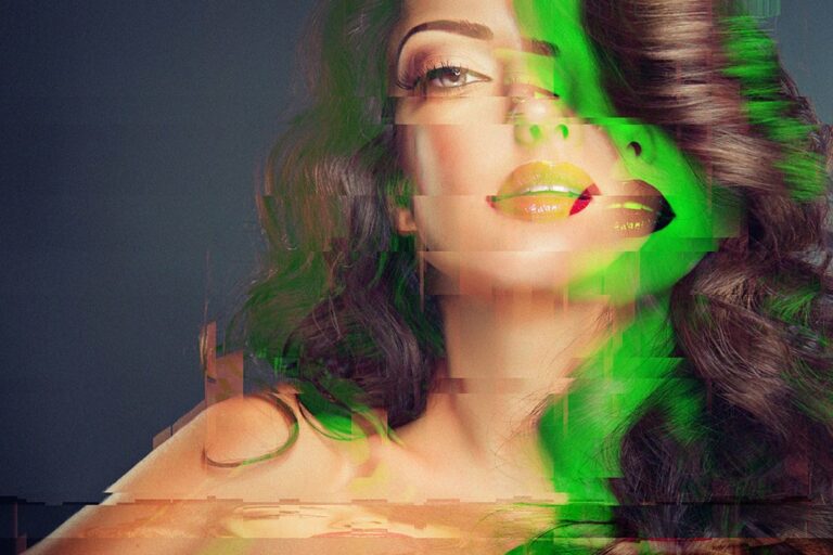 Glitch Effect V1 – MasterBundles