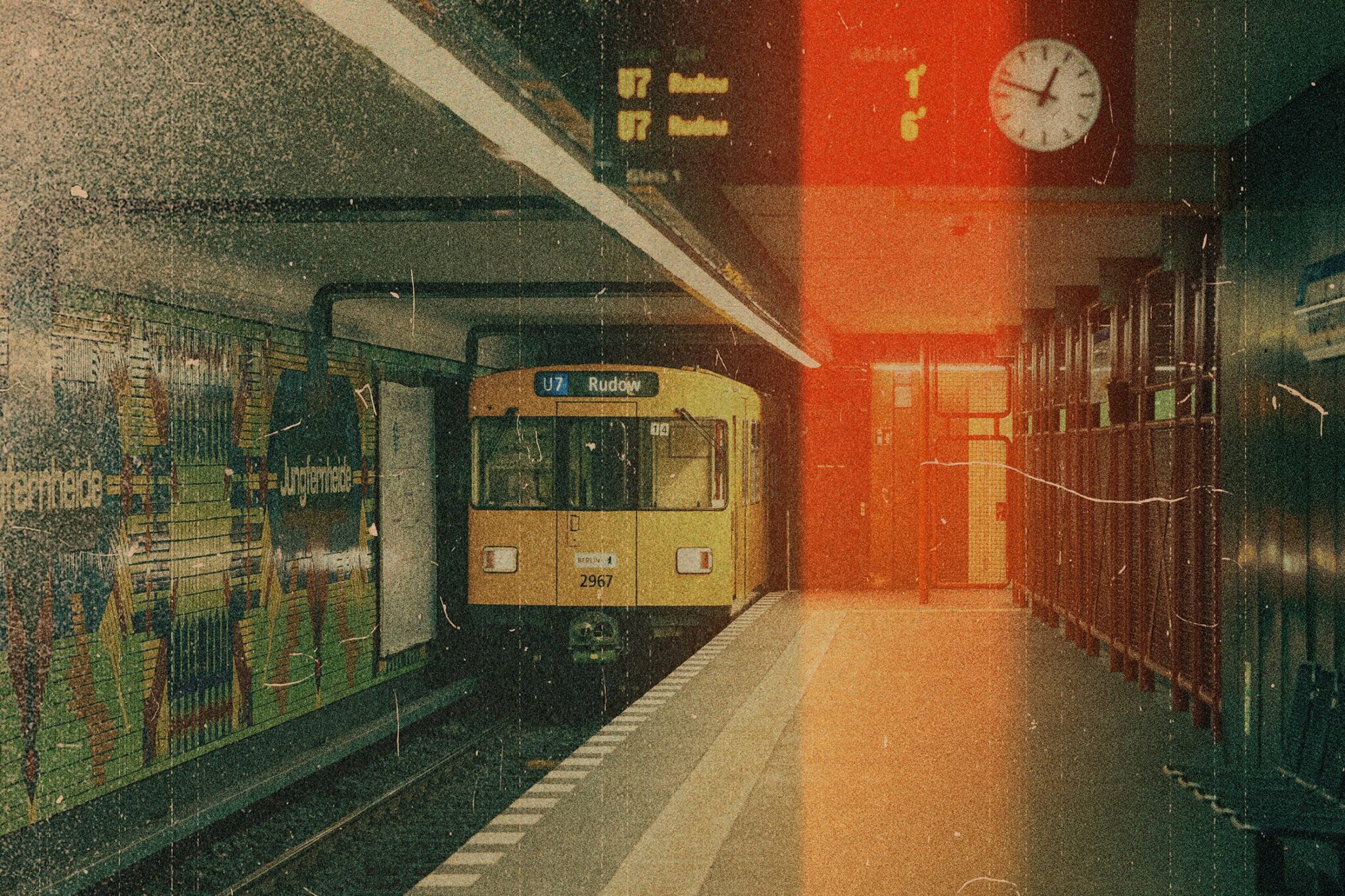 Light Burn Effect for Posters – MasterBundles