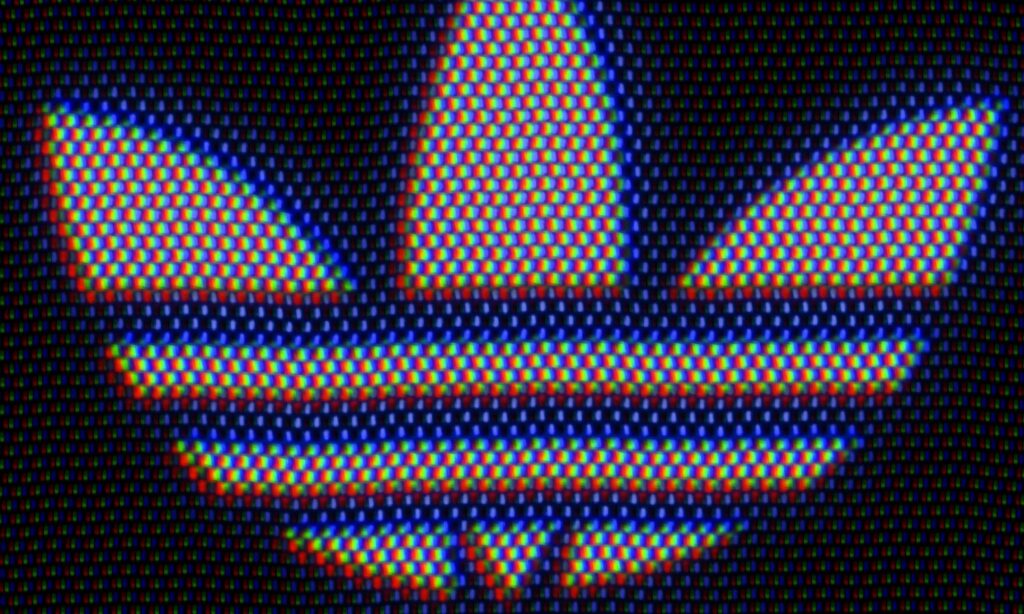 Vintage CRT Monitor Effect – MasterBundles