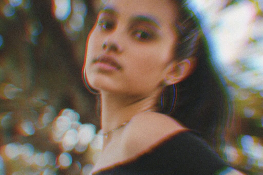 Motion Glitch Effect – MasterBundles