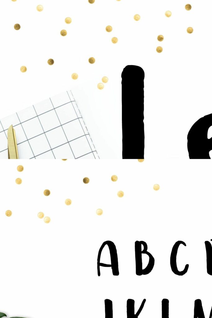 Leira Extended Hand Drawn Brush Font – MasterBundles