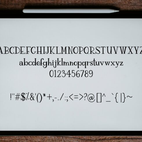 Rigatoni | Hand drawn serif font – MasterBundles