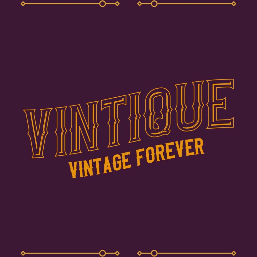 Vintique Vintage Font - MasterBundles