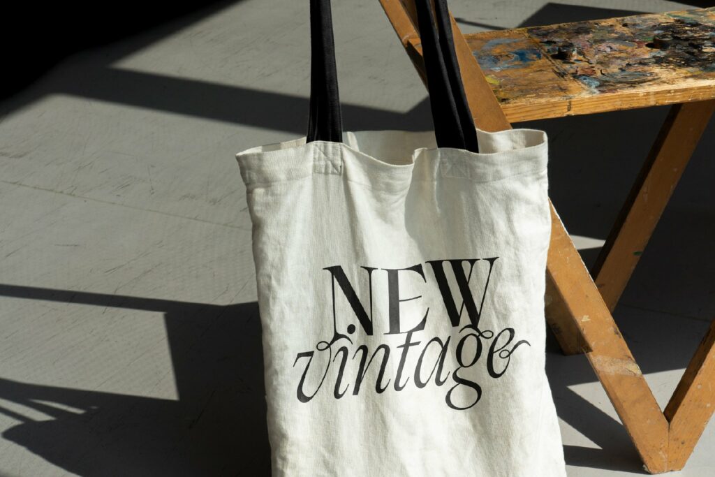 Dark Paradise - Modern Serif Font – MasterBundles