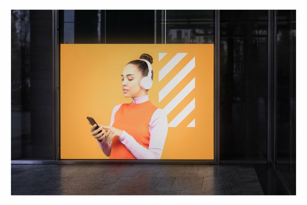 Screen Display Advertisement Mockup – MasterBundles