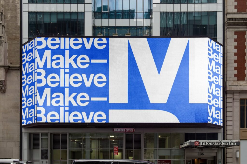 Digital outdoor ad screen mockup – MasterBundles