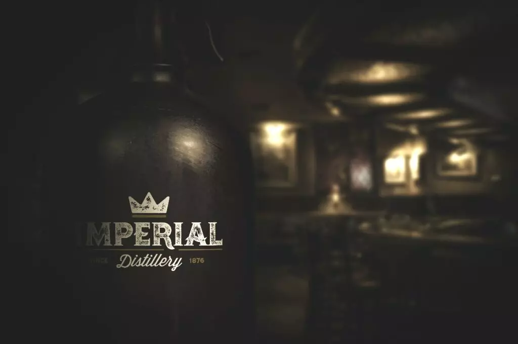 Highbinder Display Font – MasterBundles