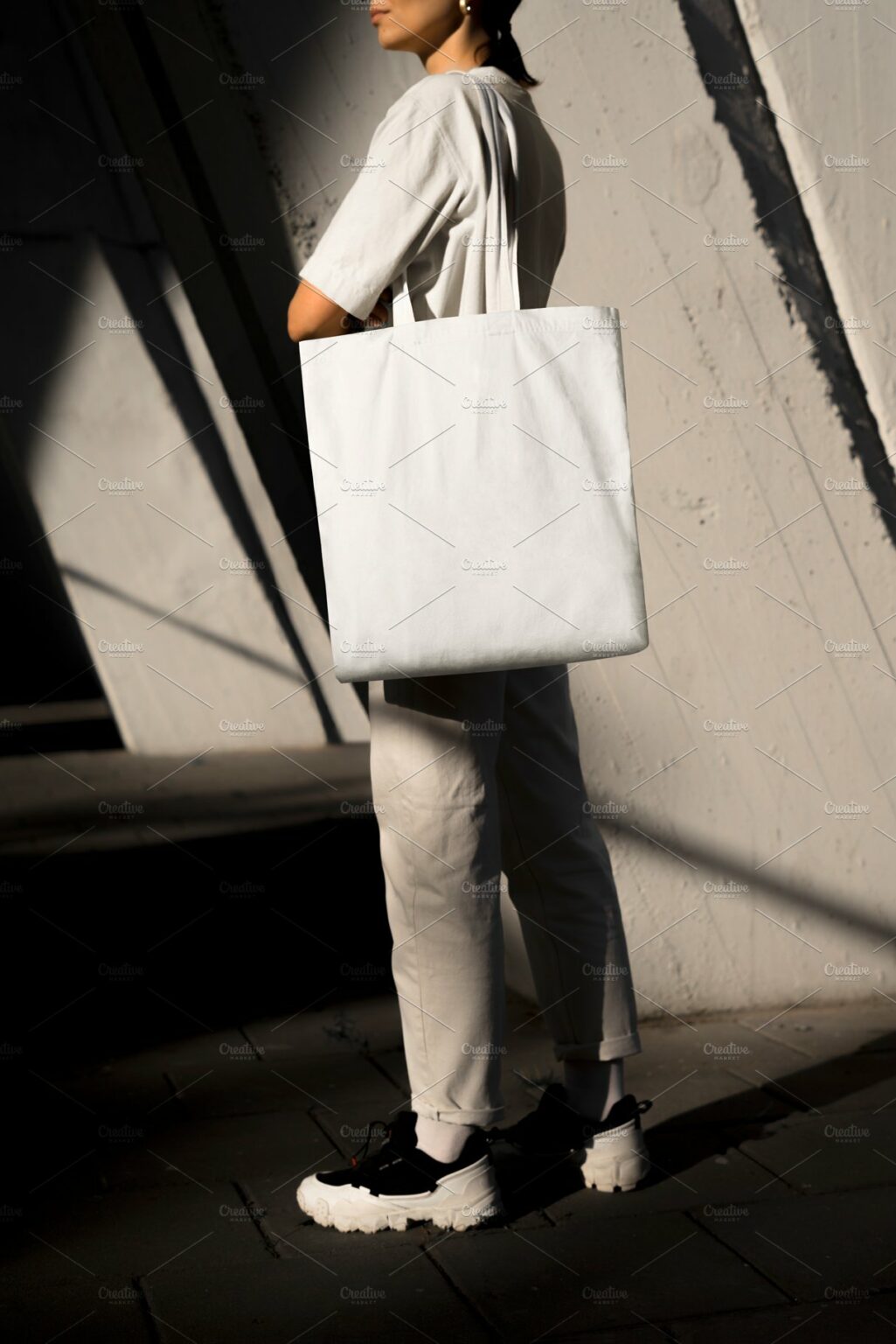 Urban Tote Bag Mockup Bundle – MasterBundles