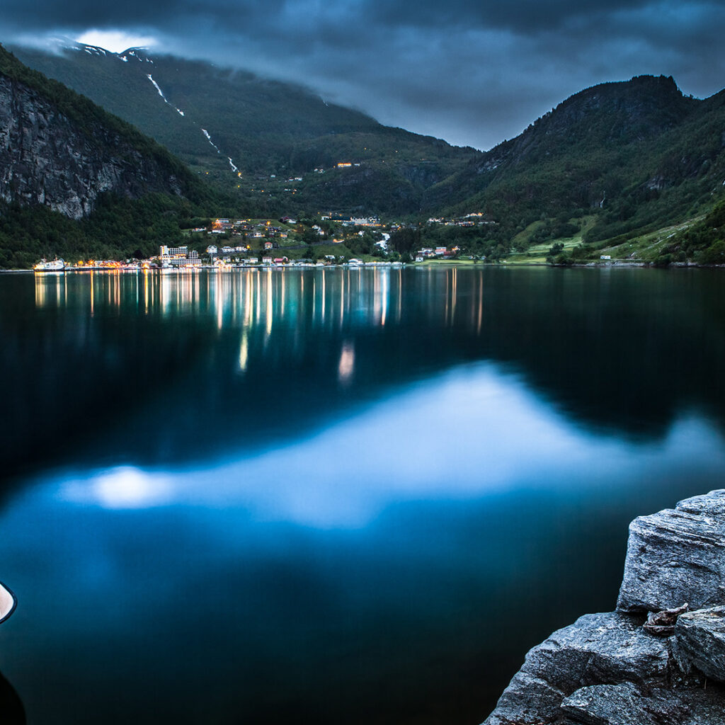 200+4k Desktop Wall Papers Bundle Free Download - MasterBundles