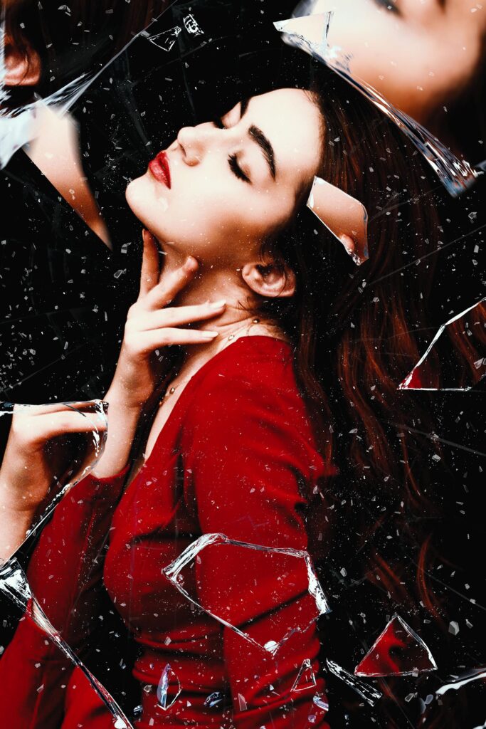 Mirror Broken Glass Photo Effect - MasterBundles