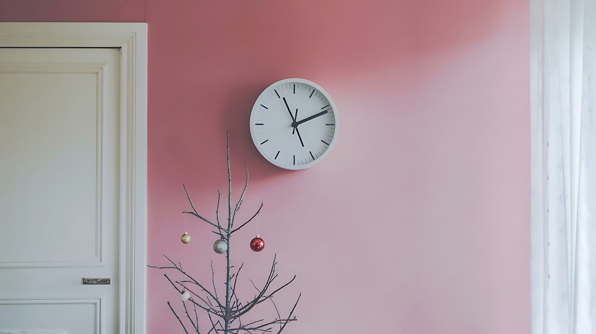 100+ Stylish Premium Wall Clocks Indicating Time on Colorful Walls ...